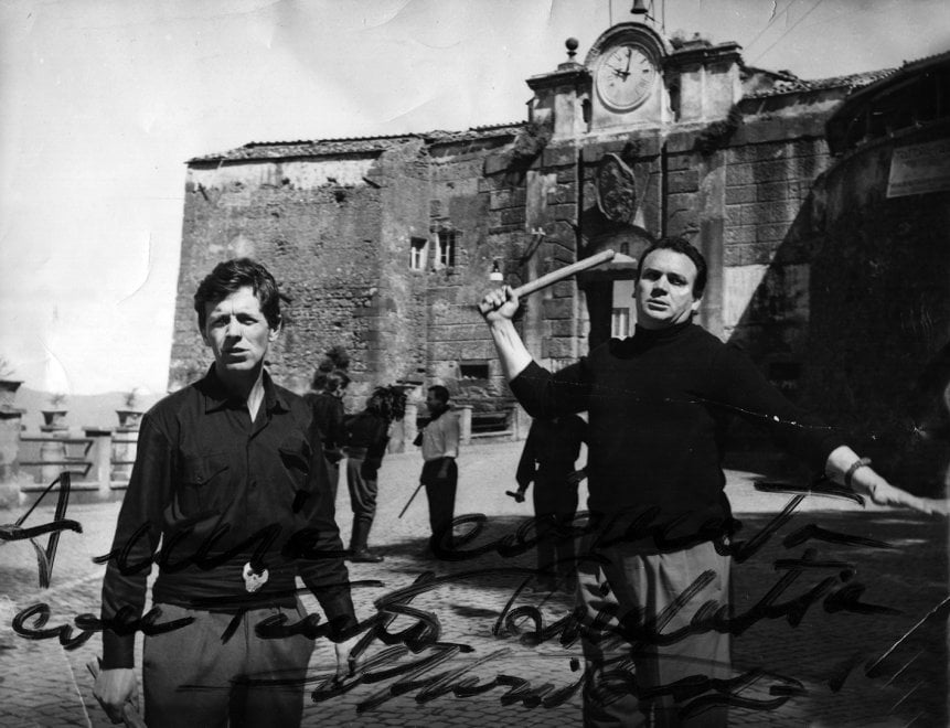 Mario Brega: "Me devi pista' il piede tre volte e poi te gonfio tutto"