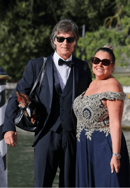 Ronn Moss con la moglie a Venezia (FOTO), l'avevate mai vista la donna ...