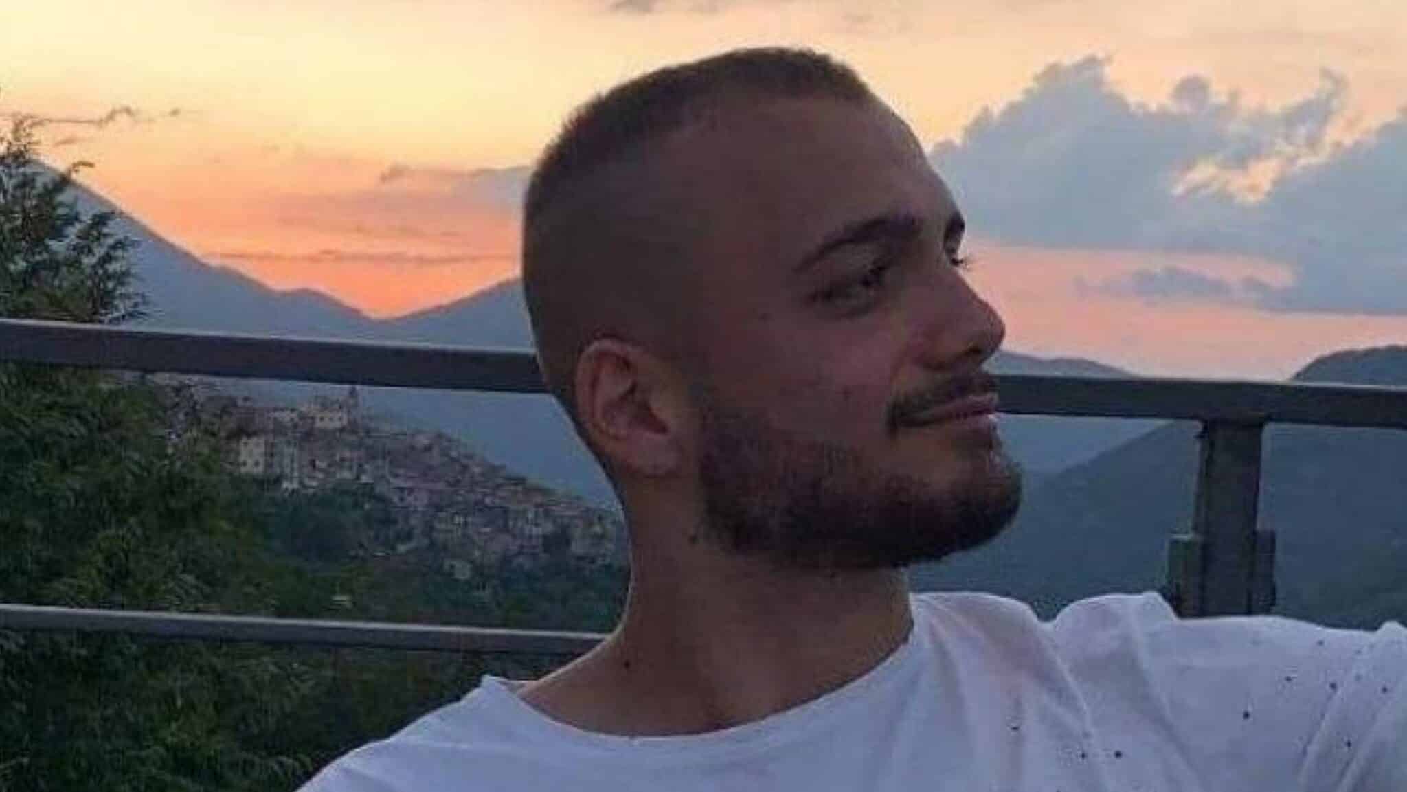 Colleferro, moto tampona un'auto: Gianmarco muore a 26 anni